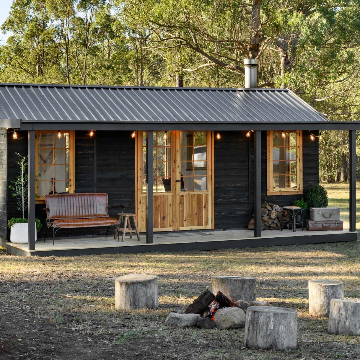 PIONEER STUDIO 20'x10'