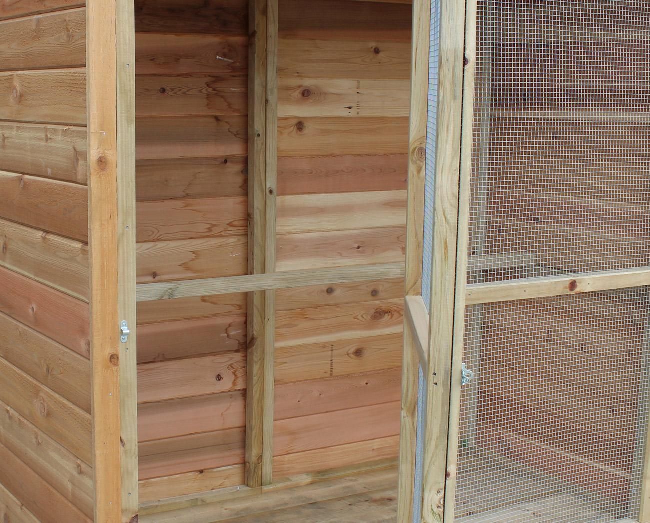 CEDAR FERN HEN HOUSE AVIARY